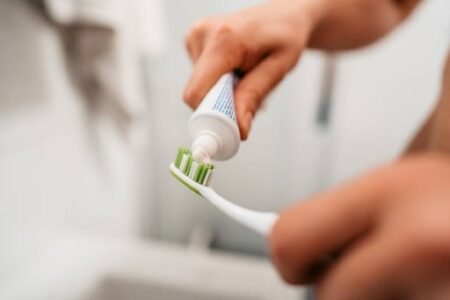 Best Toothpaste for Sensitive Gums: Comprehensive Guide for Oral Care ...
